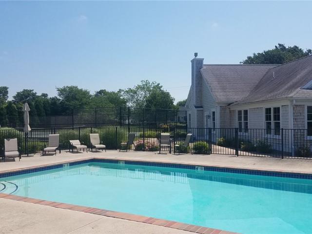 27 Sanderling Way, Middletown, RI 02842 | MLS #1390