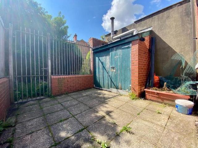 27 Sandhurst Gardens, Belfast, BT9 5AW