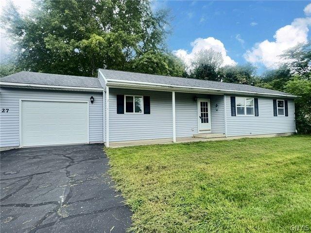 27 Salmon Meadow Ln, Pulaski, NY 13142