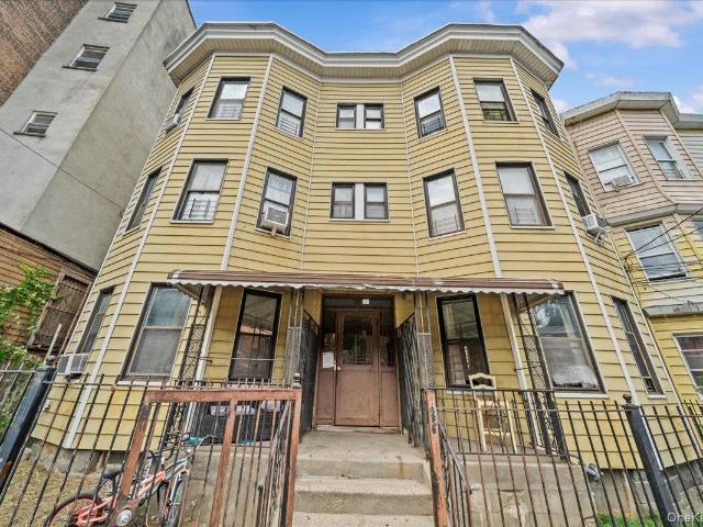 27 Saratoga Avenue