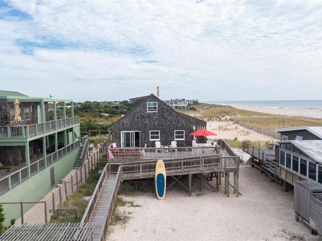 27 Sextant Walk, Robbins Rest, NY 11706