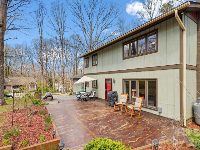 27 Spring Hill Cir, Arden, NC 28704 | MLS #4359 | Compass