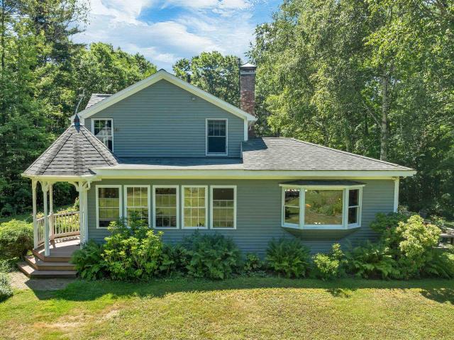 27 Swallow Road