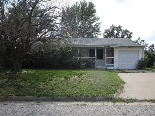 27 Sunset Dr, Hutchinson, KS 67502 650646140