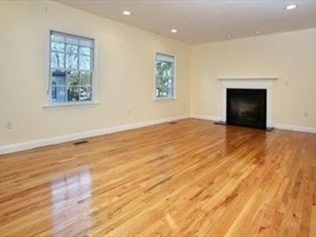 27 Sullivan Avenue, Newton, US, MA