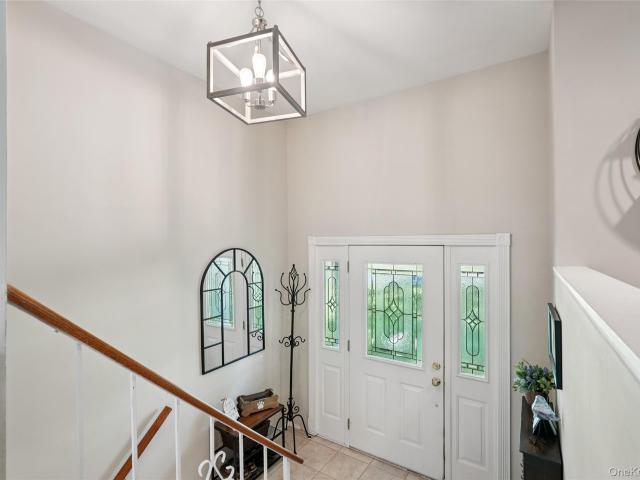 27A Claremont Lane