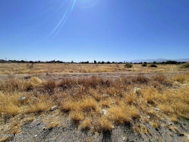 27th R10 Ave Ste Vic, Palmdale, CA 93550