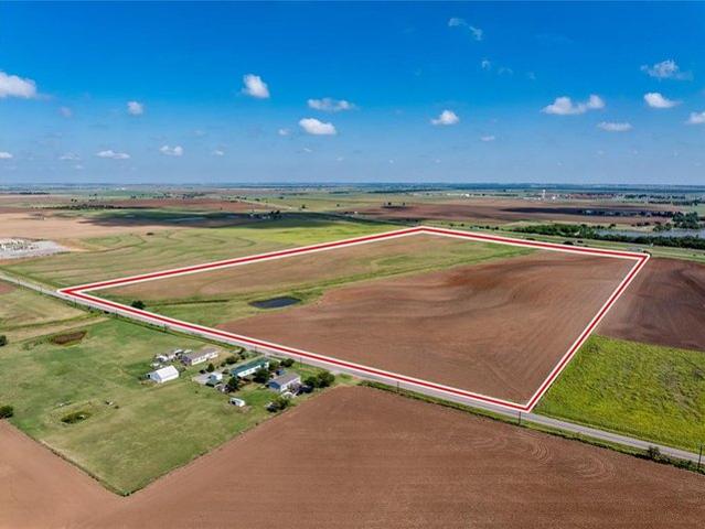 27th St S, El Reno, OK 73036