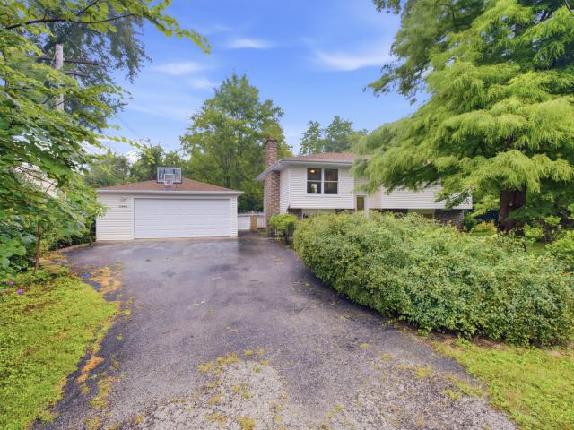 27W440 Central Avenue