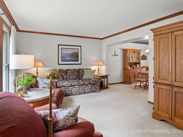 27w180 Chestnut Lane