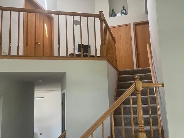 27W220 Chelsea Circle N