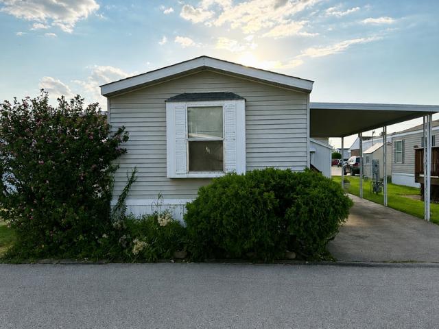 27W370 Geneva Road # 124