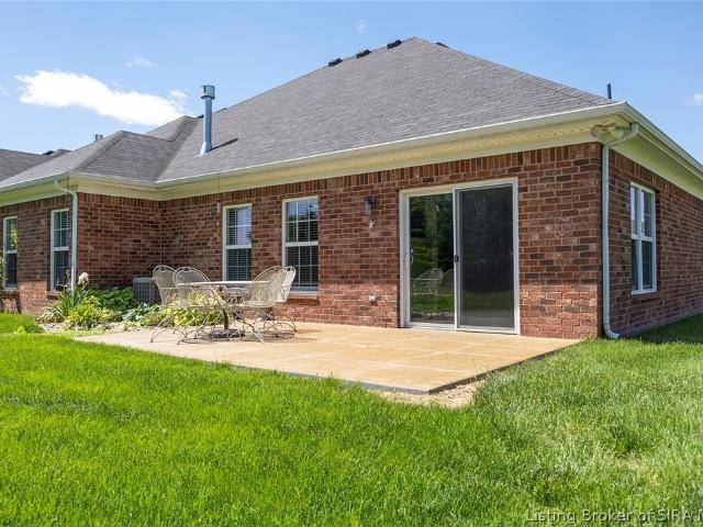 2404 Magnolia Court L 49