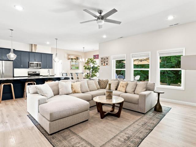 2404 baxley dr