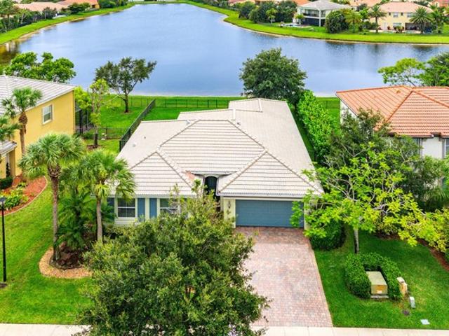 2404 Bellarosa Cir, Royal Palm Beach, FL 33411
