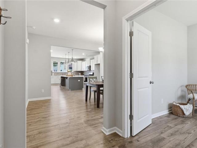 2404 Dukes Hollow Court