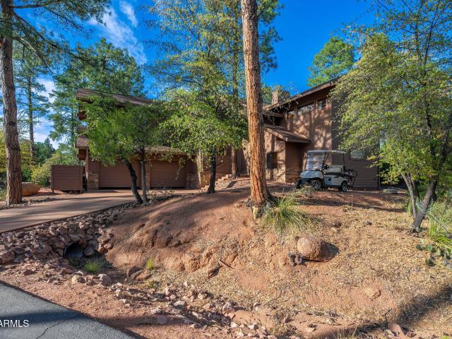2404 E Scarlet Bugler Circle