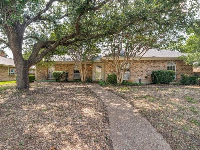 2404 Glen Forest Ln, Plano, TX 75023