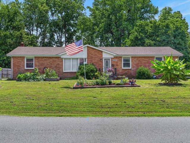 2404 Green Acres Dr, Clarksville, TN 37042