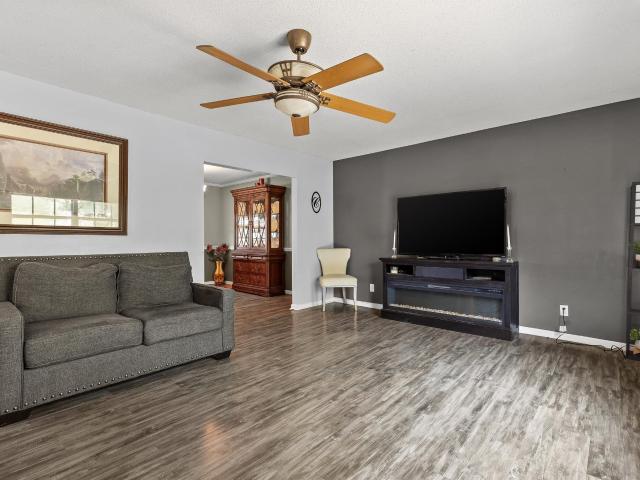 2404 Horseshoe Dr, Soddy Daisy, TN 37379 | MLS #1537