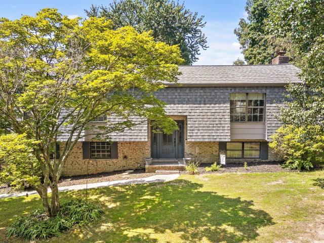 2404 Horseshoe Drive