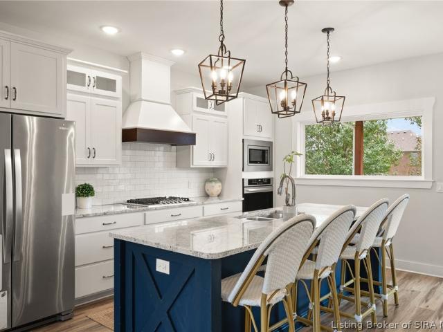 2404 Ridgewood Court