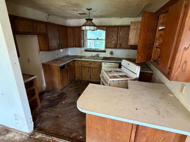 2404 SW 51st Street