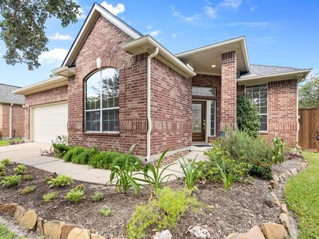 2404 S Venice Dr, Pearland, TX 77581