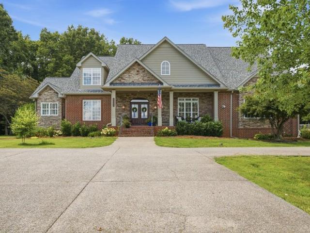 2404 Savage Creek Dr, Springfield, TN 37172