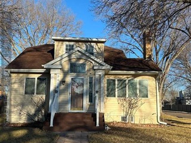 2404 W Charles St, Grand Island, NE 68803