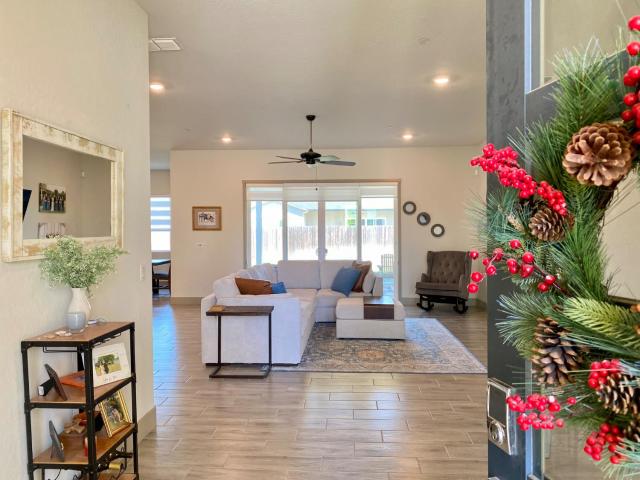2404 W Bristol Ln, Hanford, CA 93230 | MLS #647692
