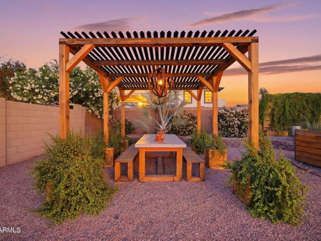 2404 W Pampa Cir, Mesa, AZ 85202 | Compass
