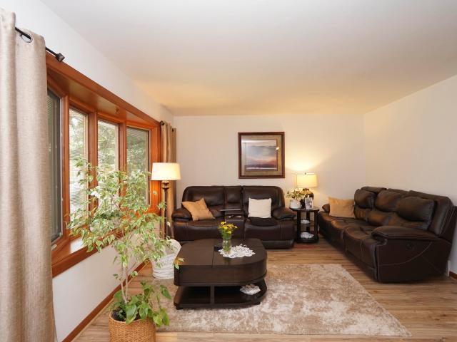 2404 Winnetka Drive