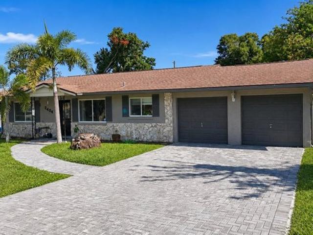 2404 22nd Ave W, Bradenton, FL 34205