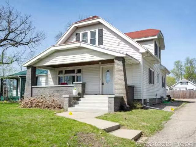 2405 Miller Ave NW, Grand Rapids, MI 49544 MLS 25018803