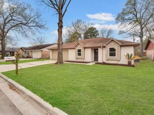2405 N Thompson St, Conroe, TX 77303 MLS 10881307