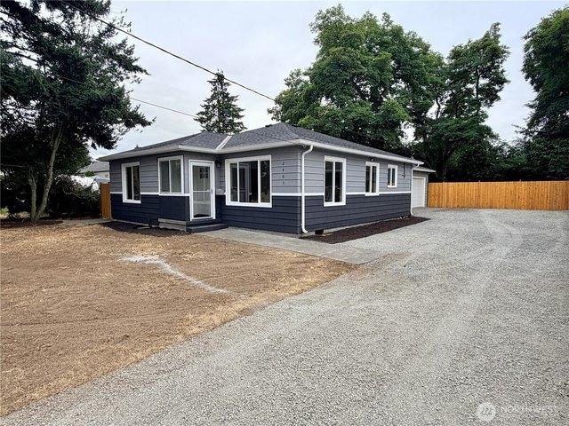 2405 NE 10th St, Renton, WA 98056