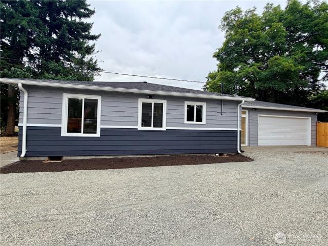 2405 NE 10th Street
