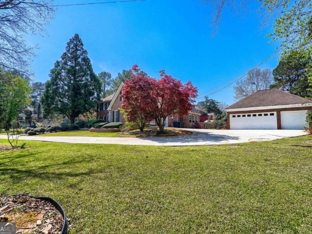2405 Old Salem Road SE