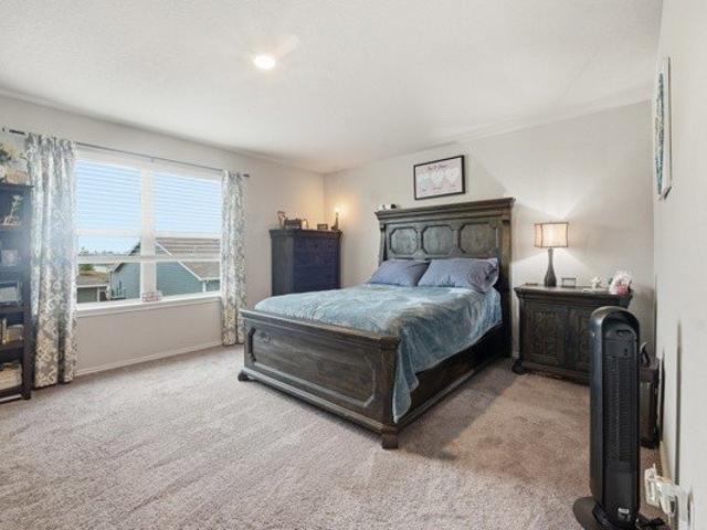 2405 Ayers Dr, Seguin, TX 78155