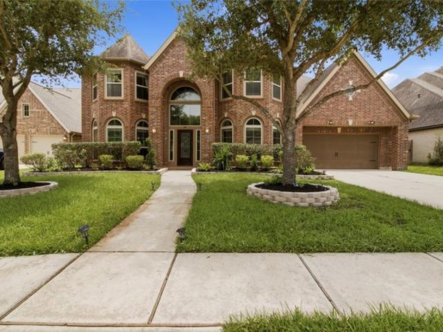 2405 Barton Shore Dr, Pearland, TX 77584