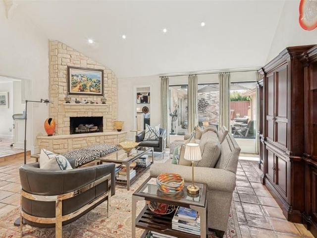 2405 Bluffview Court
