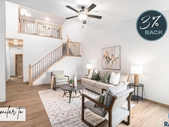2405 E Jetty Pl, Sioux Falls, SD 57108