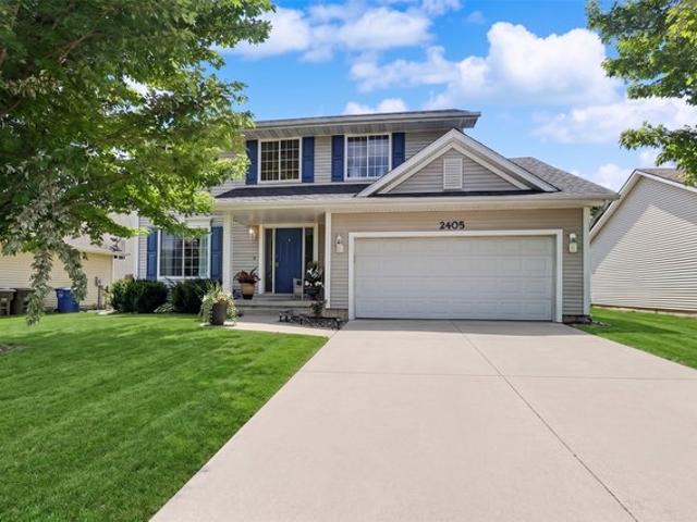 2405 E Luster Ln, Des Moines, IA 50320