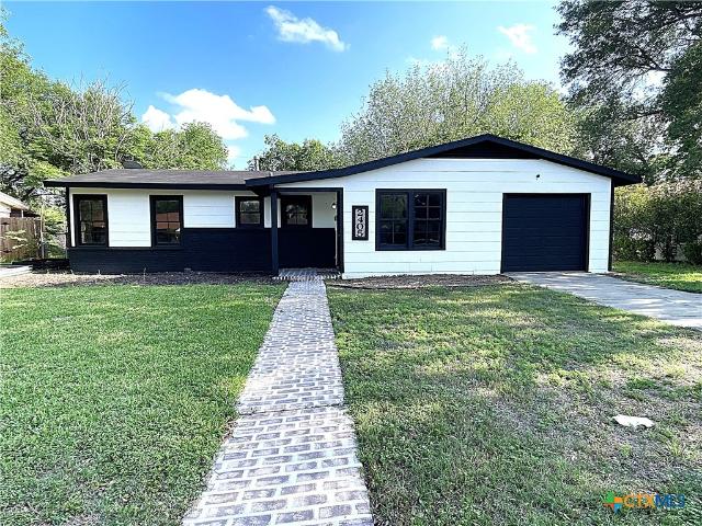 2405 E Mimosa Ave, Victoria, TX 77901 | MLS #611752