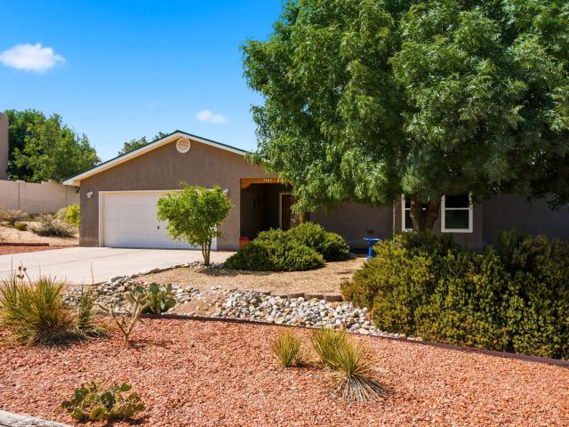 2405 Flagstone Road NE