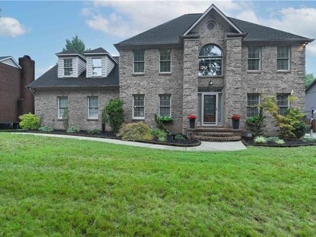 2405 Glen Cove Way, High Point, NC 27265