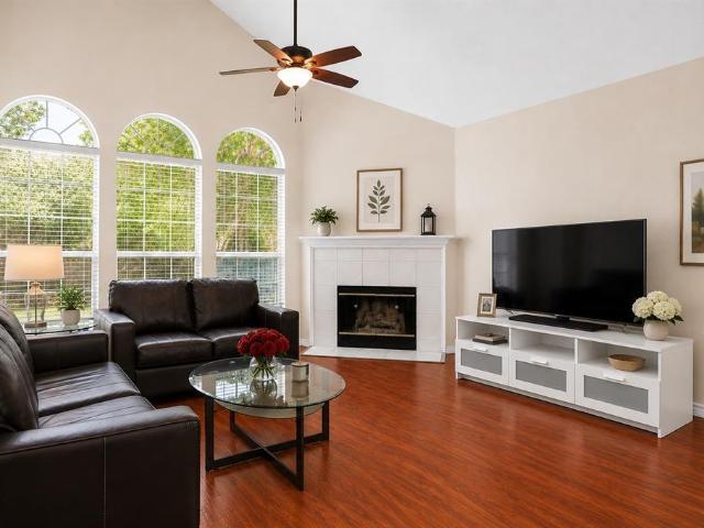 2405 Grimsby Court