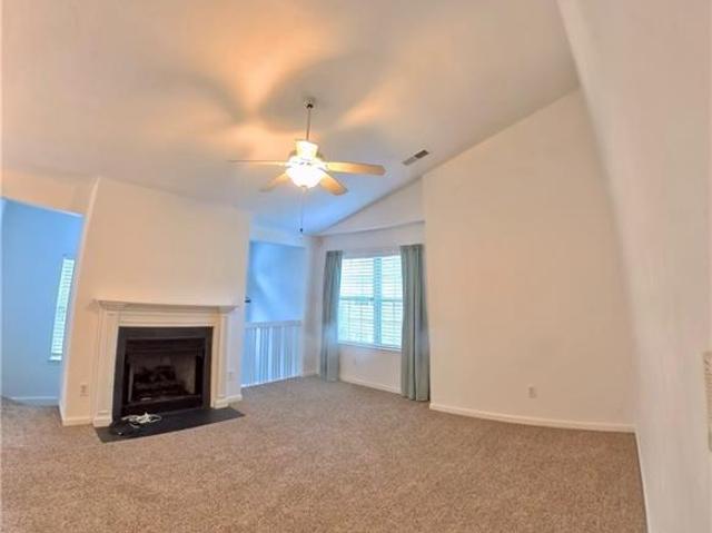2405 London Pointe DR