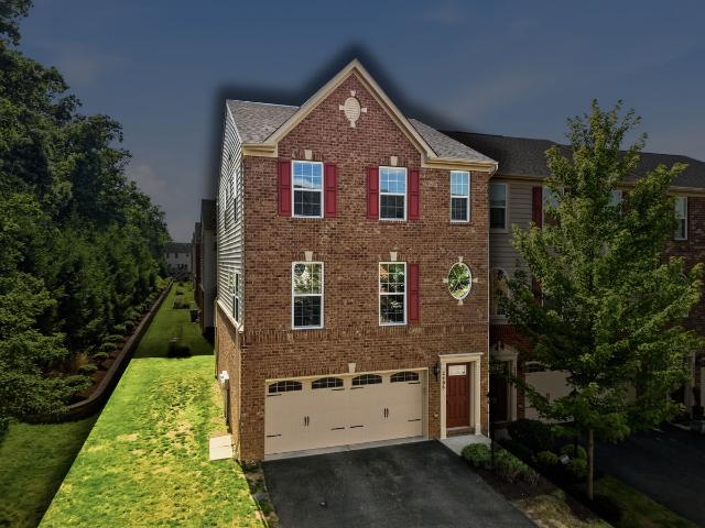 2405 Pointe View Dr